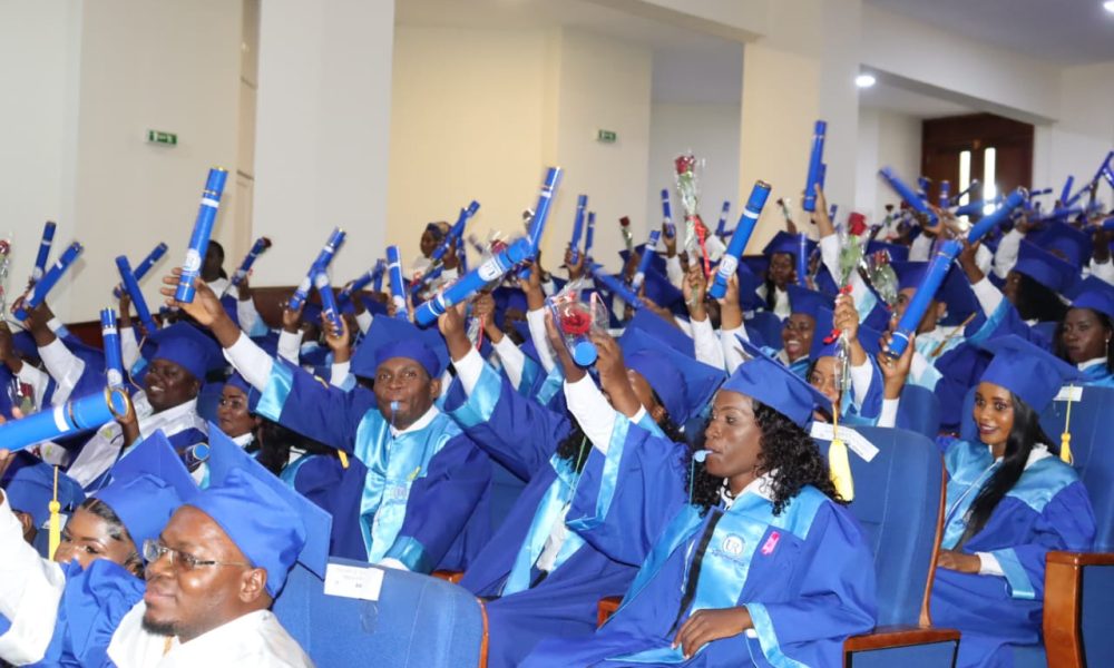 UniRovuma graduou 210 estudantes em Nampula encerrando o ciclo de 1.695 ...